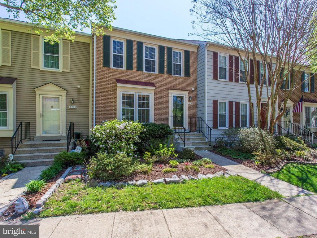 Pentagon Military Housing | Apartments and Family Housing for Rent | AHRN