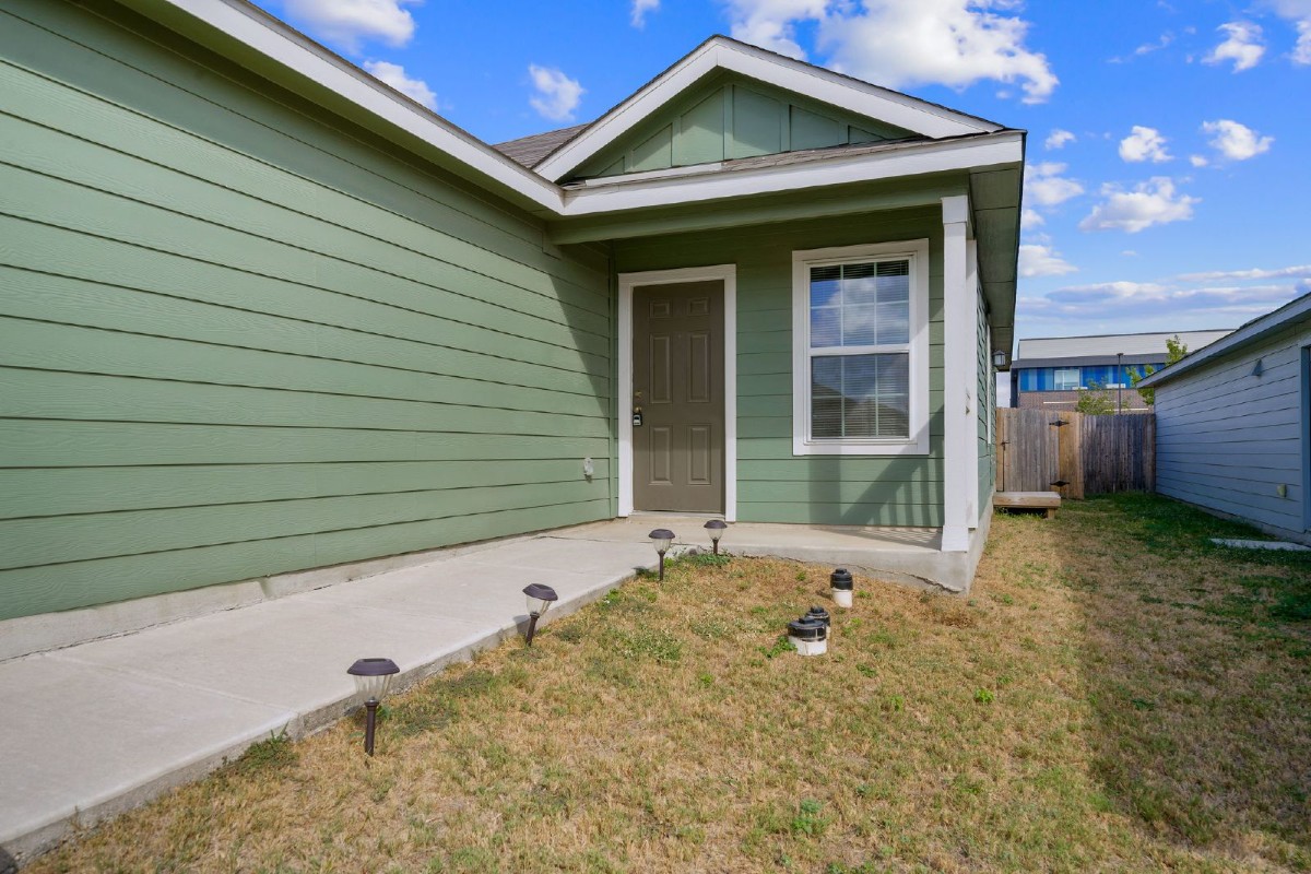 8527 Western Tanager, San Antonio, TX, 78245, Military Housing | AHRN